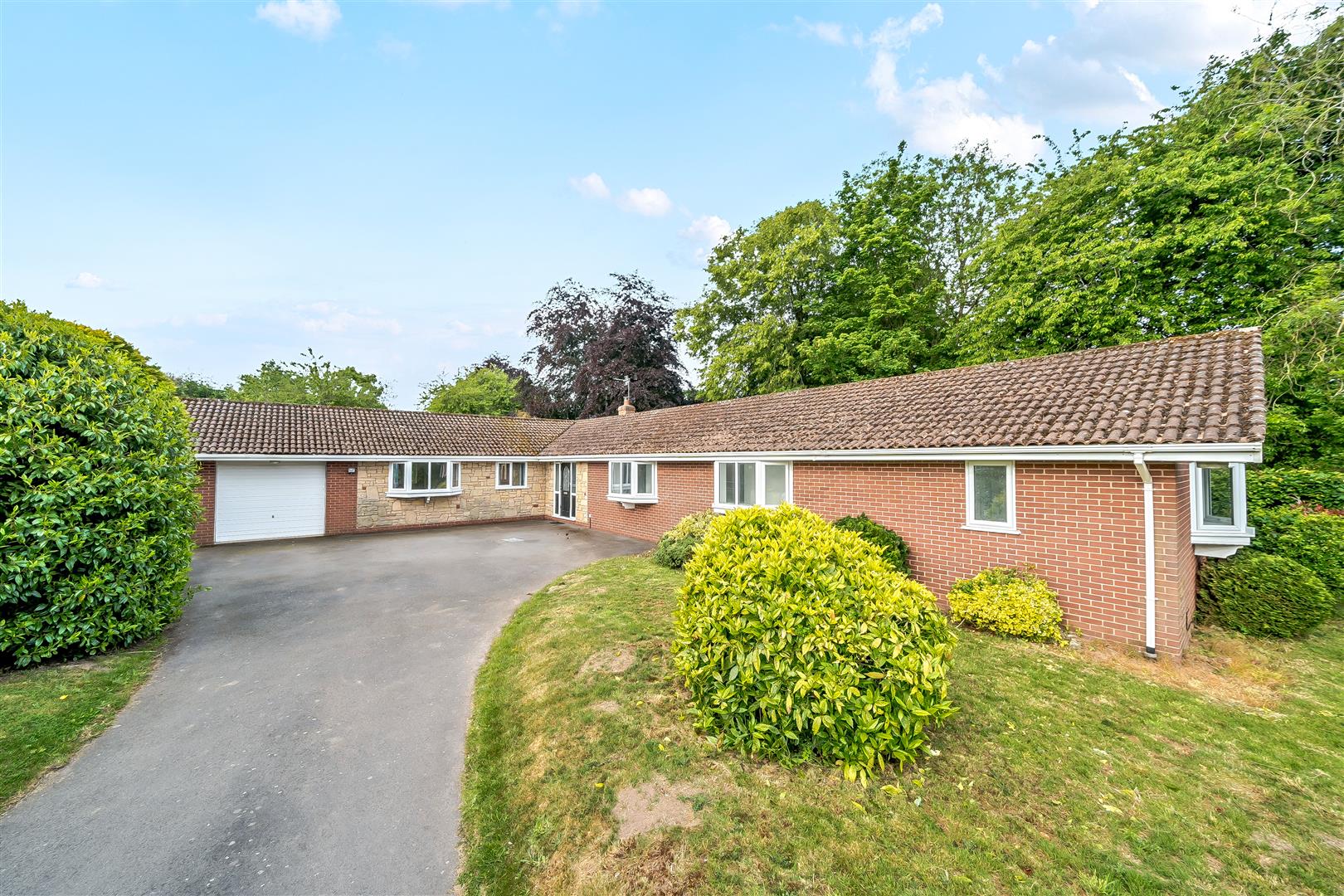 Amberley, Lyth Hill, Shrewsbury, SY3 0BS | Estate Agents & Auctioneers